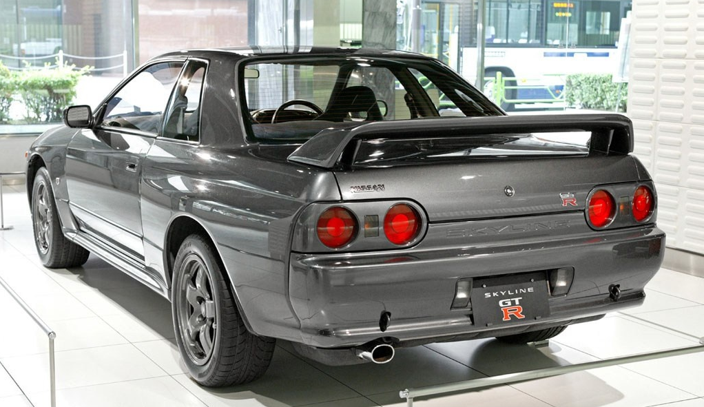 GTR R35不光是超跑杀手，更振兴了身陷泥潭的日产？ - 知乎