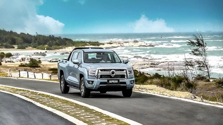 2.0T+6AT只卖10万左右，能拉能装，这款车香爆了 - 知乎