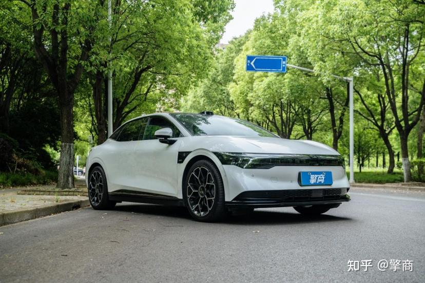 智己L6 Max VS 极氪007：高性能电动车巅峰对决 - 知乎