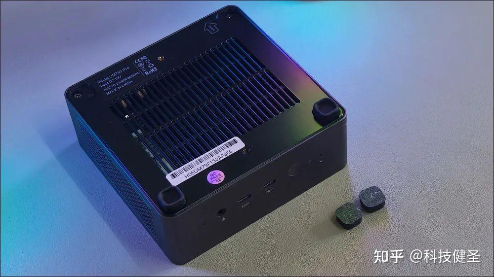 铭凡UM790Pro迷你主机评测！65W稳定输出的锐龙9 7940HS有多强？ - 知乎