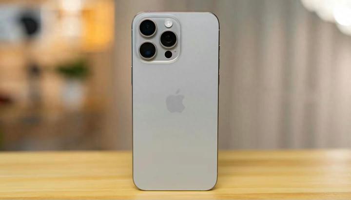 哪款手机最耐摔？iPhone15 Pro Max最不耐摔，第一名居然是折叠屏 - 知乎