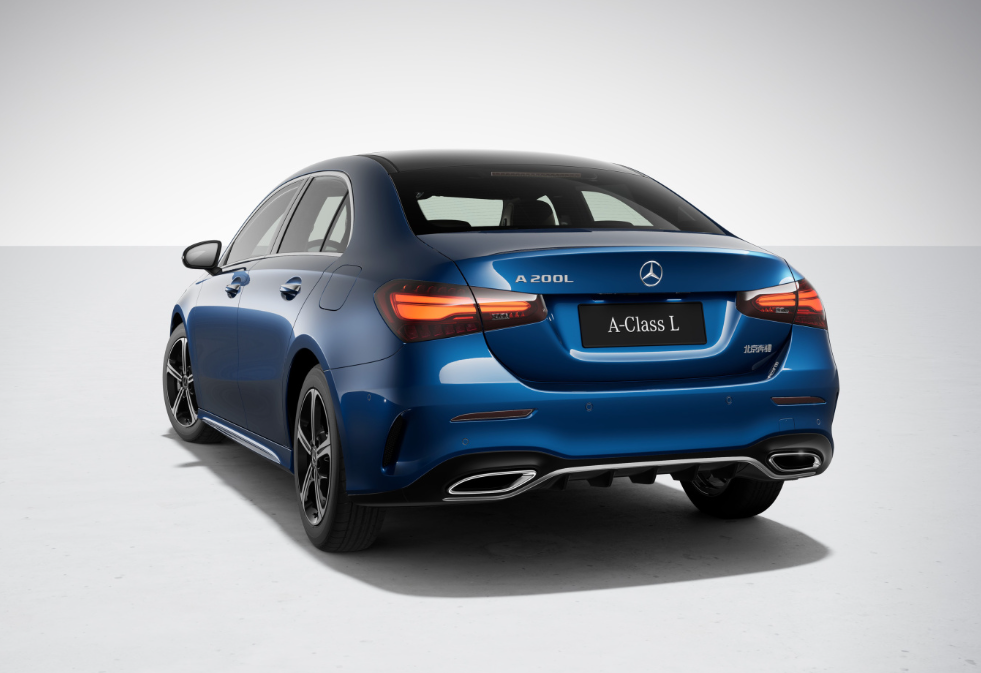 20多万的预算谁能满足年轻人的豪车梦？新款奔驰长轴距A级对比奥迪A3L - 知乎
