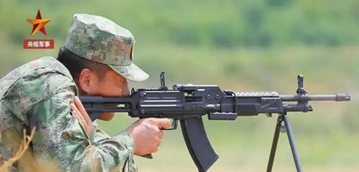 中国新型QJB-201型5.8mm班用机枪的揭秘文章/// 全网对新一代班用机枪最最全最爆的解读文章，没有之一。 - 知乎