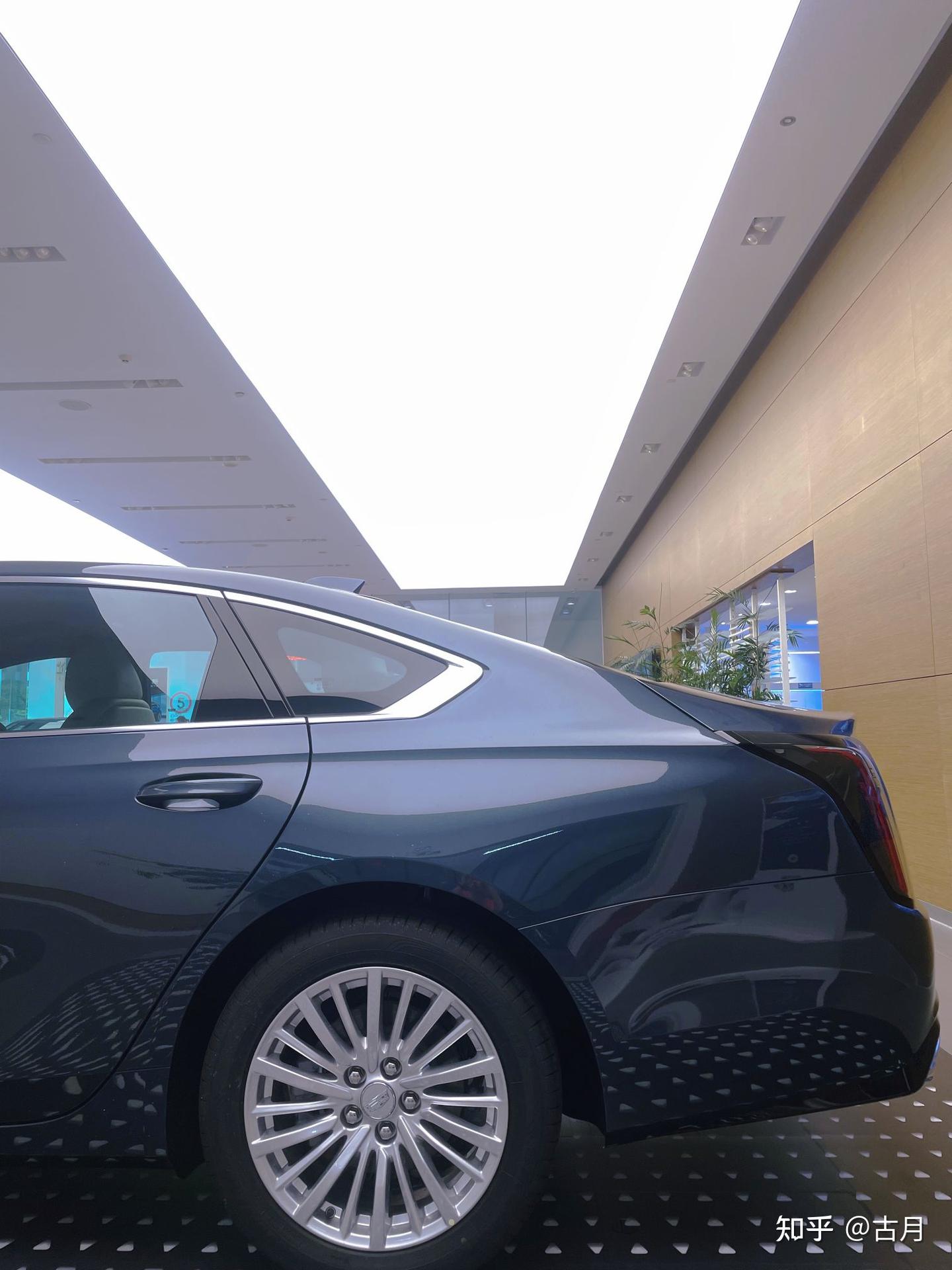 值得等待的CT6，我来报道啦 - 知乎