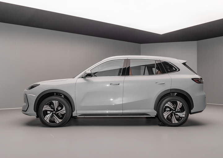 银河E5实车进店，纯电续航530公里，价格有望搅局“紧凑级SUV” - 知乎