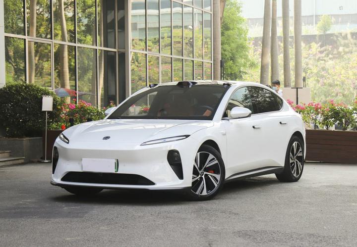 2023款蔚来ET5，NAD自动驾驶，车主直呼仅适用于1.7米以下用户 - 知乎