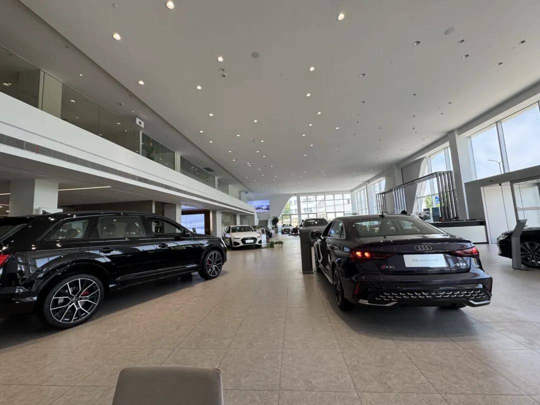 新车不到20万的奥迪A4L值得抄底吗？为此我去了趟4S店 - 知乎