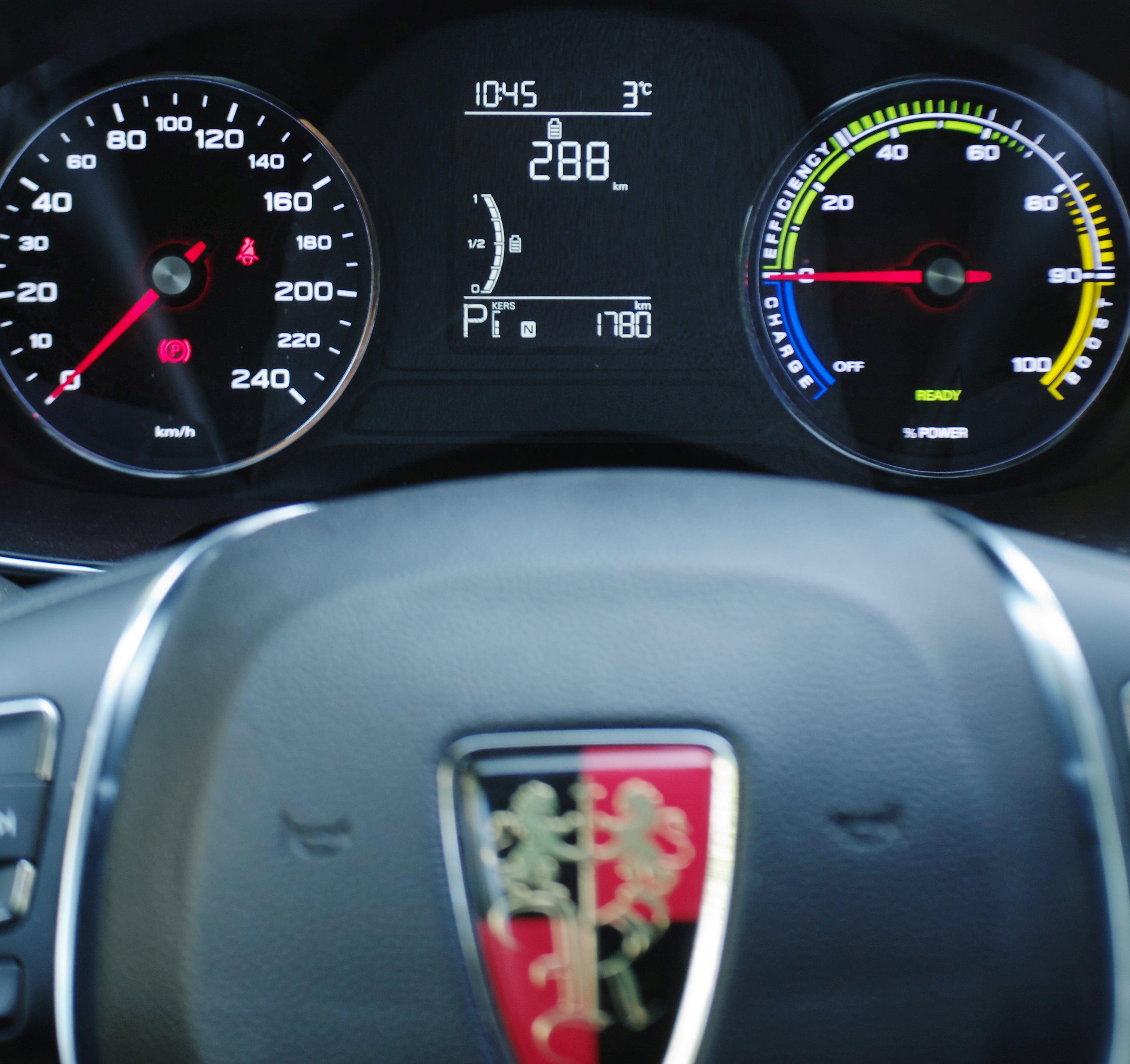 EVCARD再体验-纯电动荣威ERX5 - 知乎