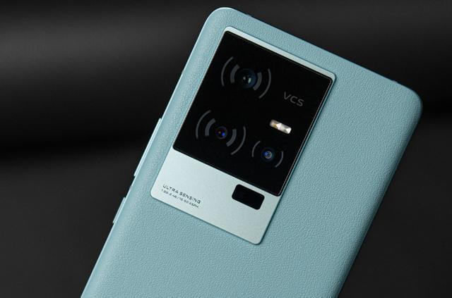 iQOO 11S：200W闪充旗舰直降858元，2K屏+骁龙8Gen2 - 知乎