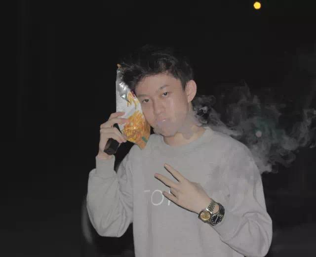 如何评价Rich Brian首张专辑《Amen》？ - 知乎