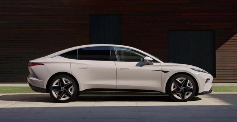 最高续航666km，起售20.99万元，飞凡F7购车手册 - 知乎