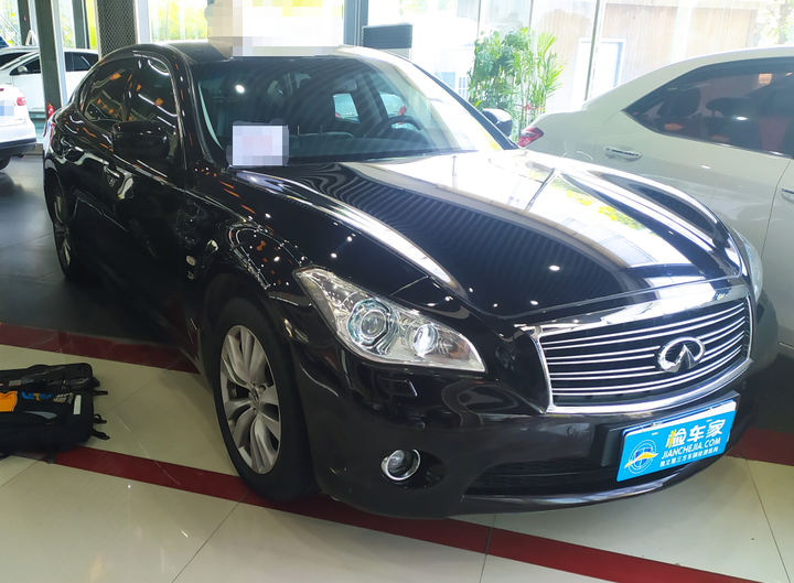 SUV开腻了？试试六缸的英菲尼迪Q70L吧，才开了5年只要18万 - 知乎