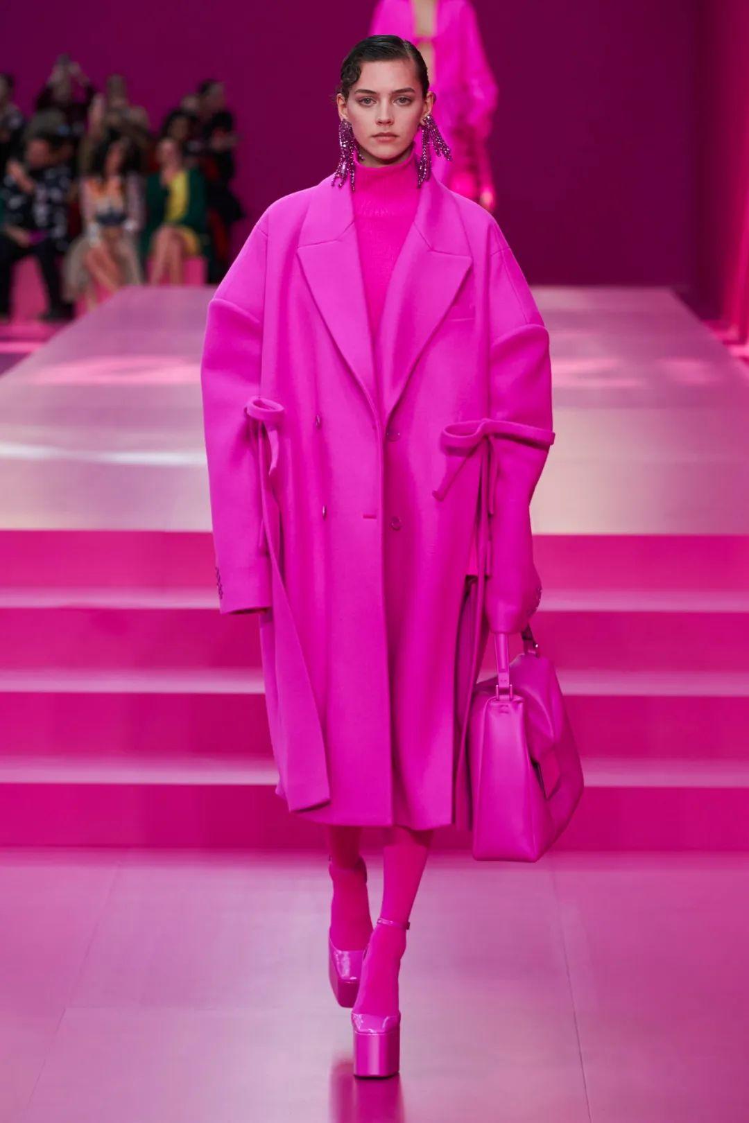 Hot Pink 是新的千禧粉 - 知乎