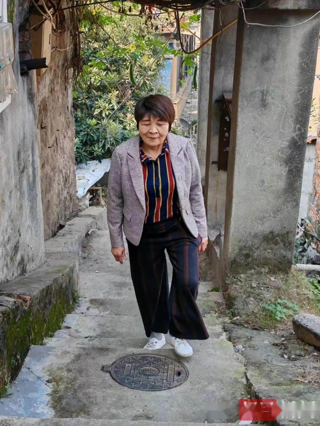 “保姆”变成“奶奶”，义务抚养孩子16年！ - 知乎