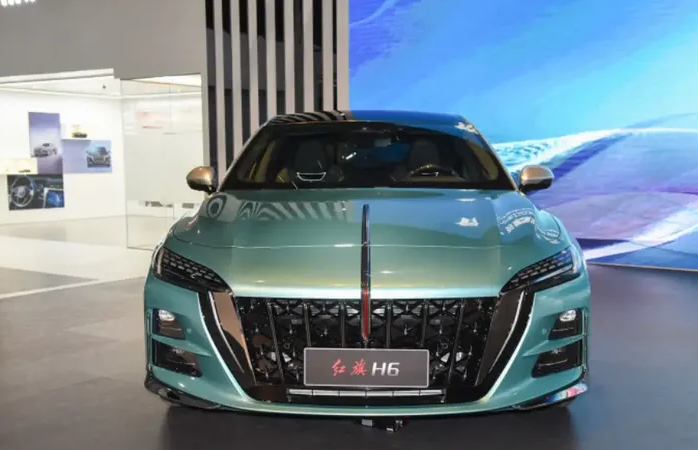 新车|一汽红旗H6来袭！近5米车长，标配2.0T+8AT，油耗6.8L，郑州地区欢迎进店选购 - 知乎