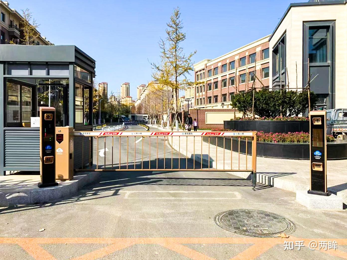 安快 P815 车牌识别与 D116 栅栏道闸机：停车场出入口车辆管理利器 - 知乎