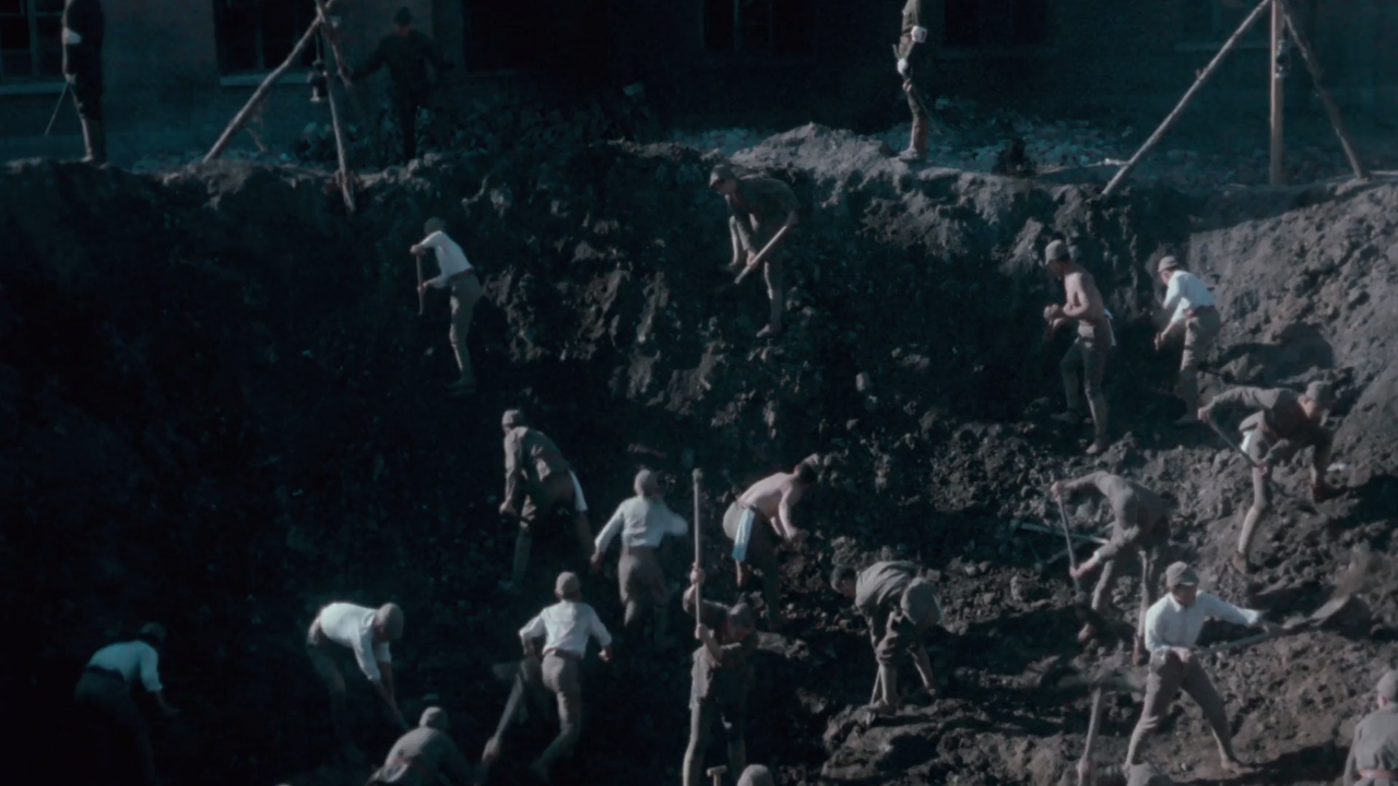 香港重映场场爆满，《黑太阳731》讲了什么故事