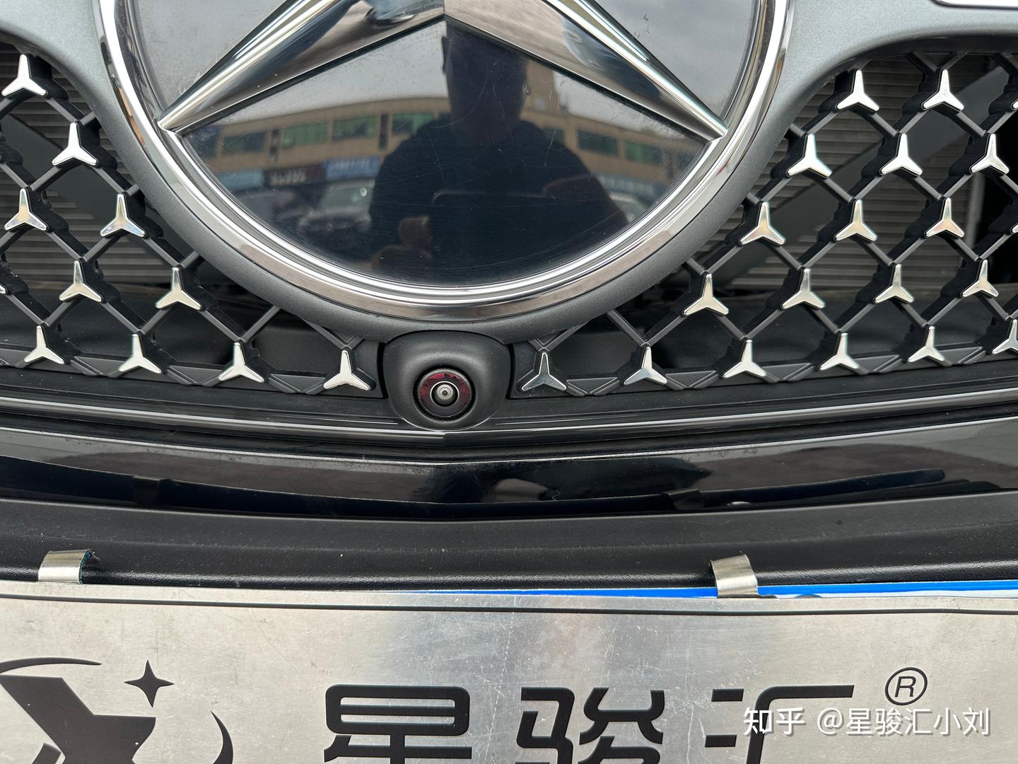 23款奔驰GLC260升级原厂360全景影像系统，倒车入库一步到位 - 知乎