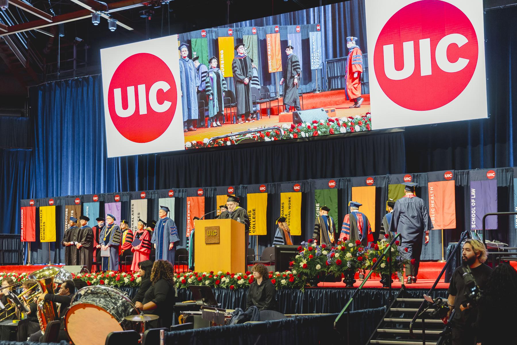 走进伊利诺伊大学芝加哥分校（UIC） - 知乎