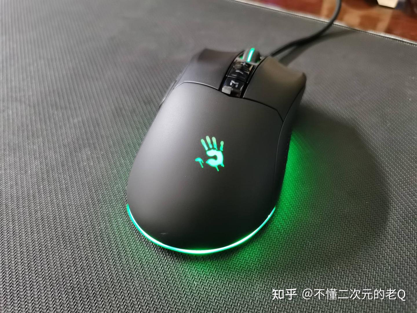 血手幽灵ES9 Pro评测：游戏鼠标该有的范儿，全乎了！