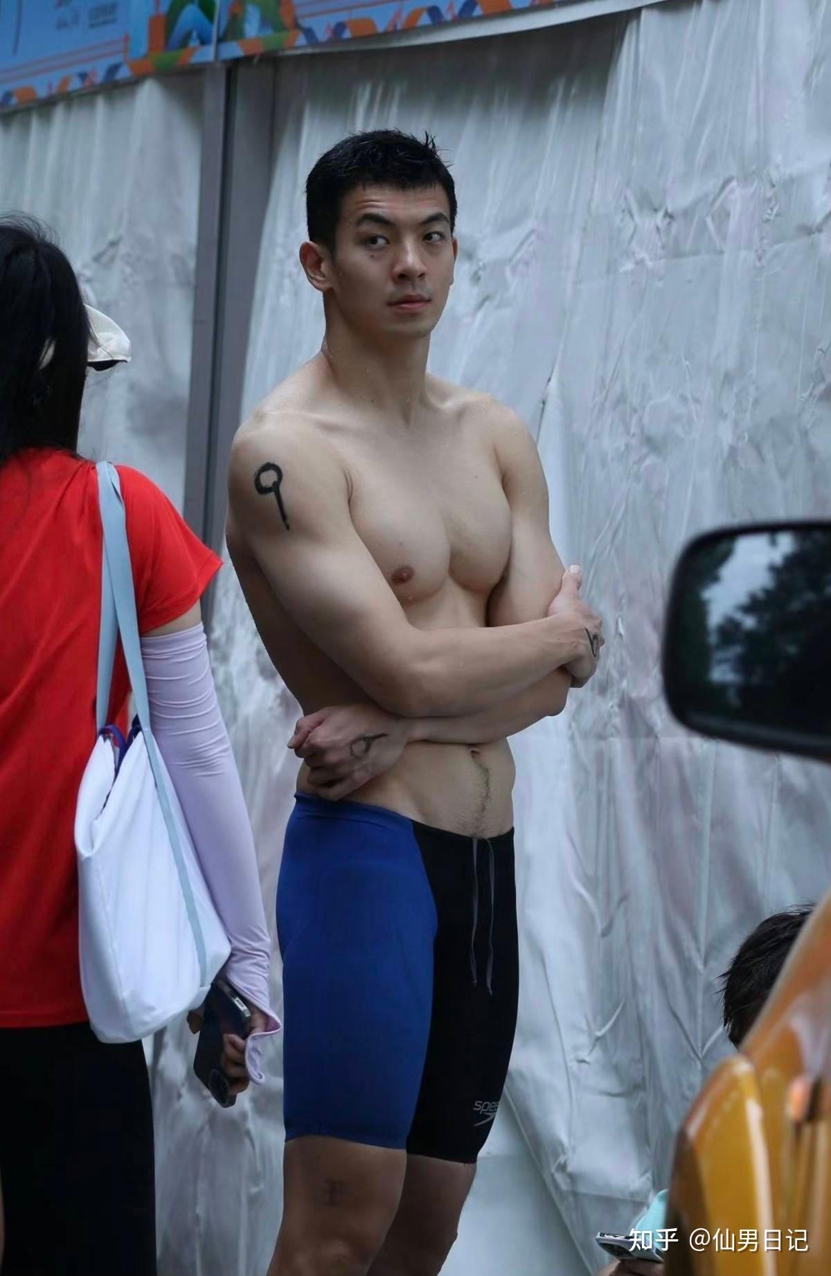 满池子肌肉猛男，这个187cm大包壮汉格外诱人！ - 知乎