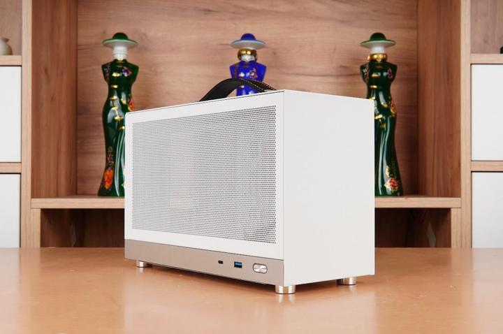 宿舍党的救星，大学生的好搭档，闪鳞S300 ITX机箱装机分享 - 知乎