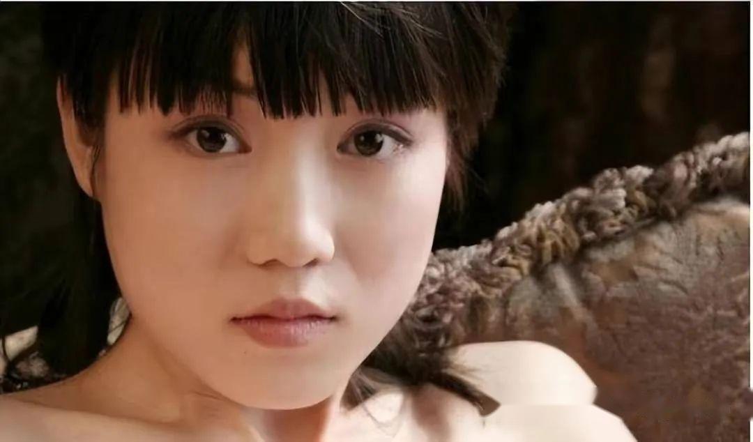 最红“裸模”张筱雨，一年拍21套人体写真，但38岁却仍孤身一人 - 知乎