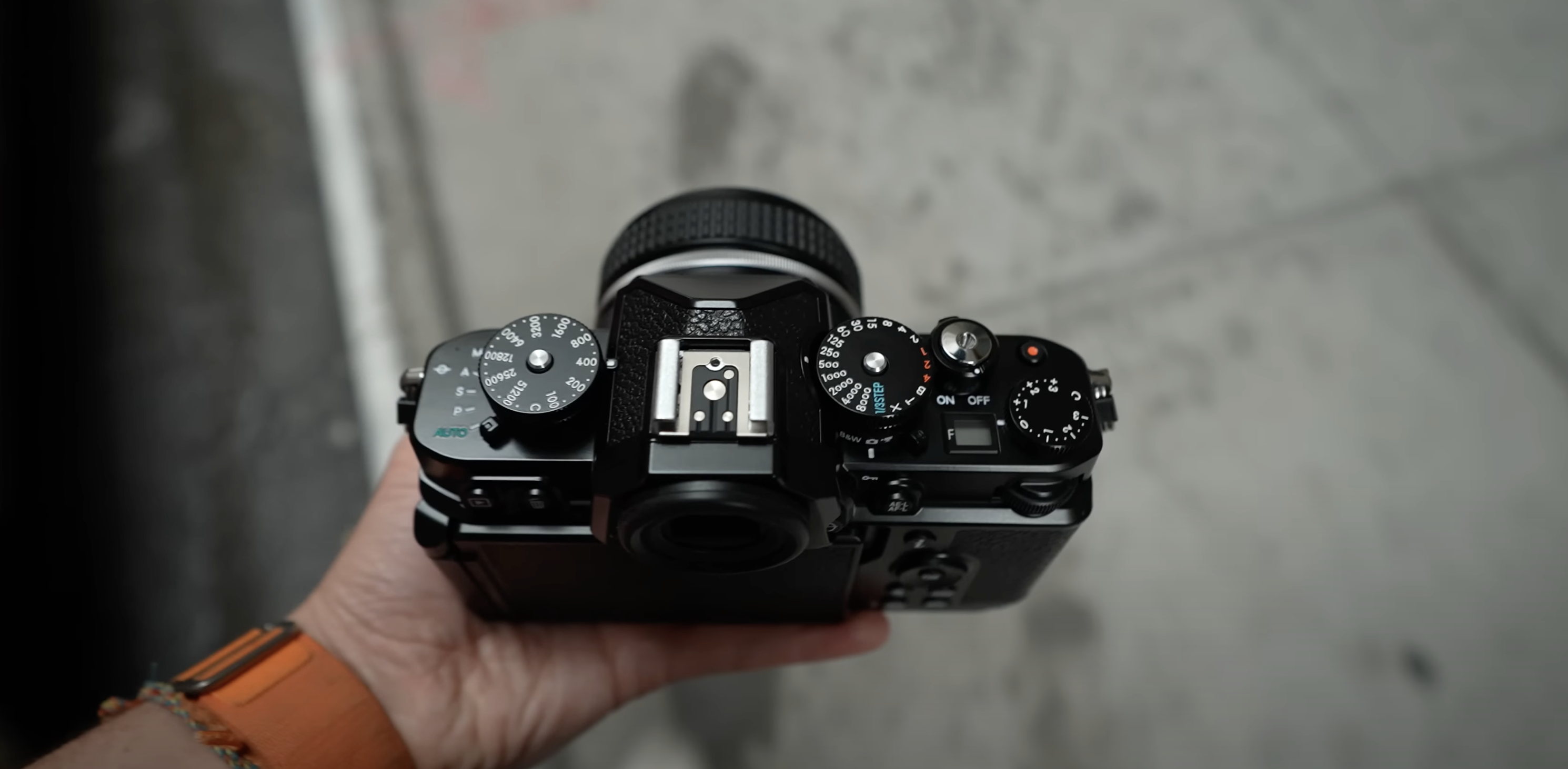 索尼A7C2和尼康ZF怎么选？ - 知乎