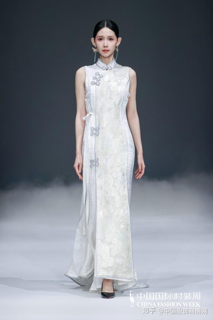 国风•关雎•锦色——GUANJU关雎记优雅绽放AW24中国国际时装周 - 知乎