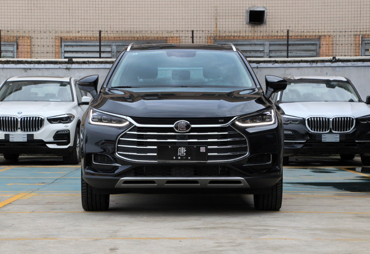 “公路坦克”比亚迪唐，尺寸比汉兰达大5/7座可选，标配2.0T+6AT - 知乎