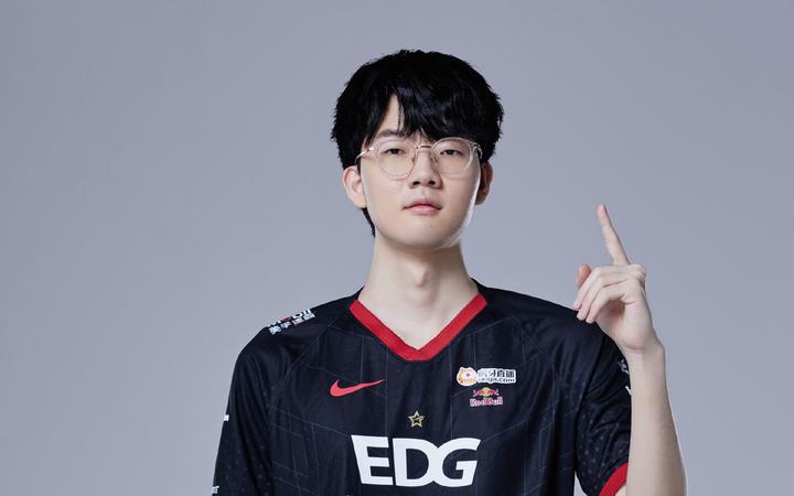 Viper被aiming线杀，大场两连败，HLE老板：rnm，退钱！ - 知乎