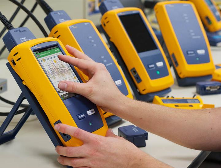 福禄克网络测试仪DSX2-5000、8000功能大比拼，看看谁更出彩！ - 知乎