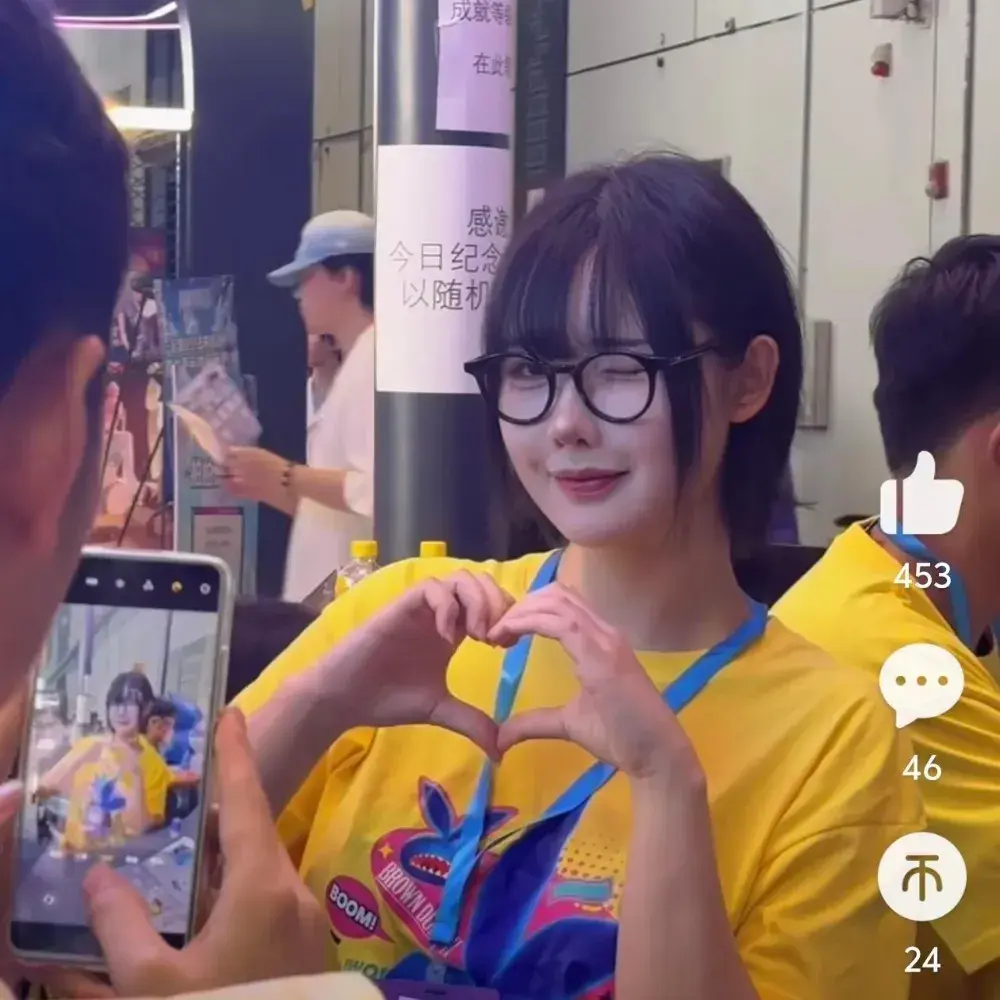 被举报被Ban被消失，韩国Coser凭什么让“老乡鸡”破防？ - 知乎