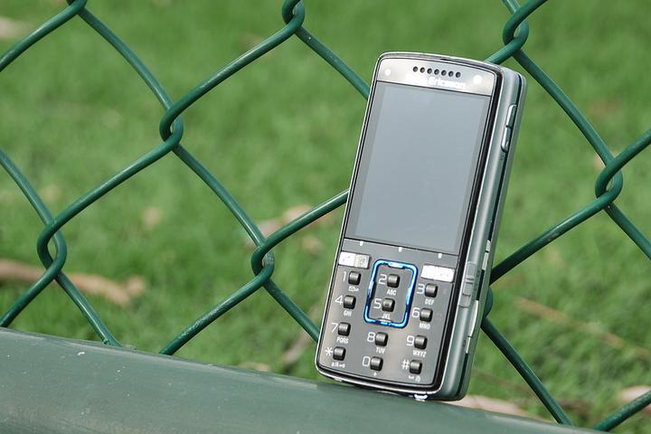 与初代iPhone同年上市的索尼爱立信K850i，即使放在今天也真香 - 知乎