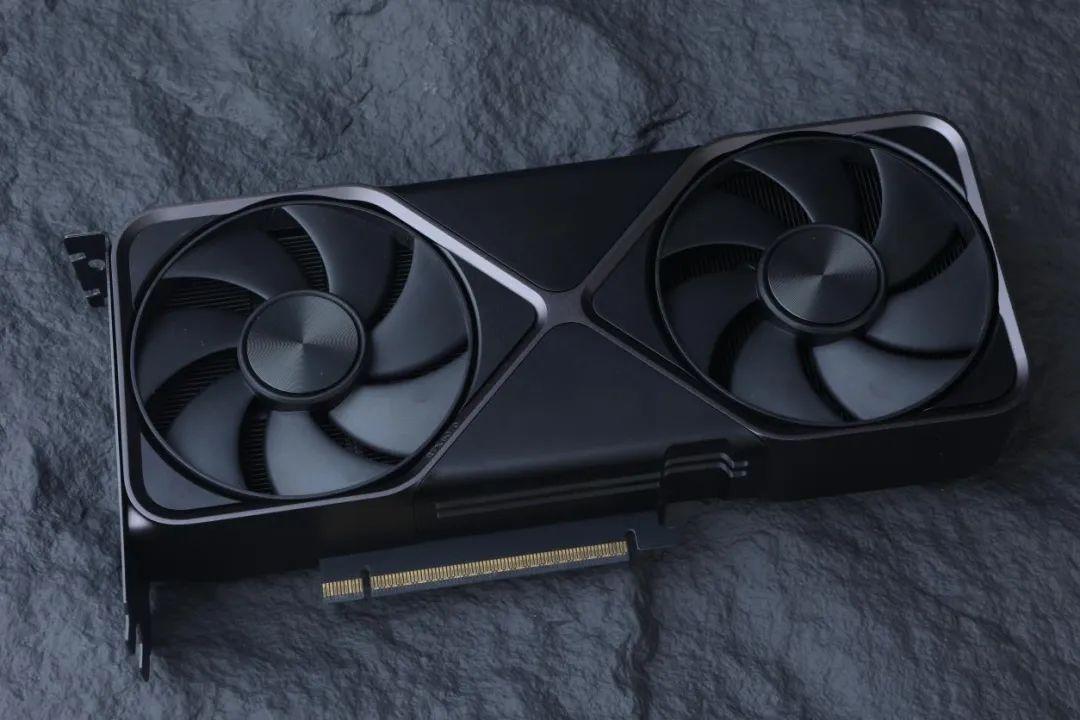 Blackwell甜点驾临——NVIDIA GeForce RTX 5070 FE初探雅评 - 知乎