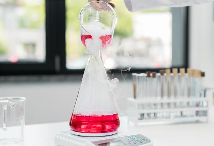 Alexa Fluor 555 maleimide，AF555-马来酰亚胺，是一种红色荧光染料 - 知乎