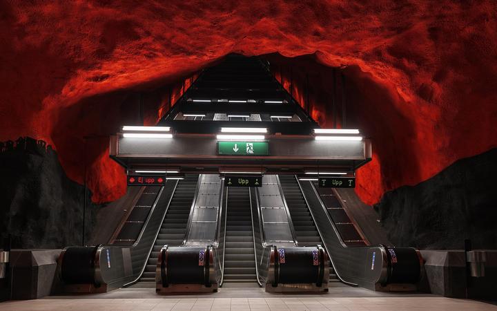 别为了仪式感而“左行右立” - 知乎