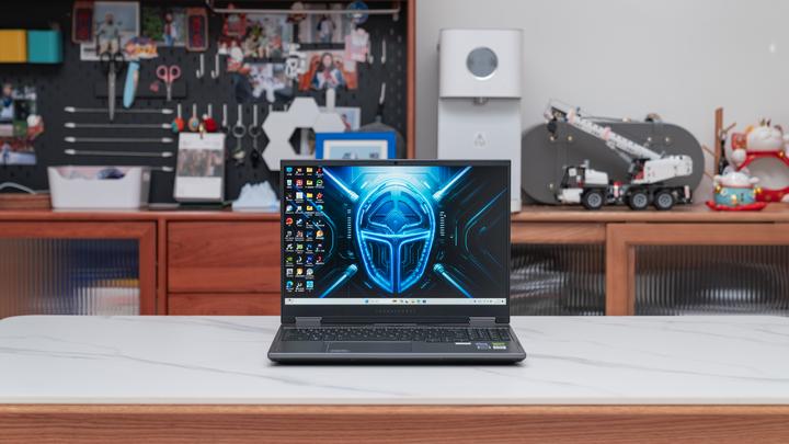 雷神猎刃 16 测评：如何凭借三个风扇榨干 13 代 i9 + 4060 的极致性能 - 知乎