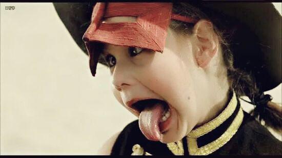 如何评价电影《坠入 / The Fall》？ - 知乎