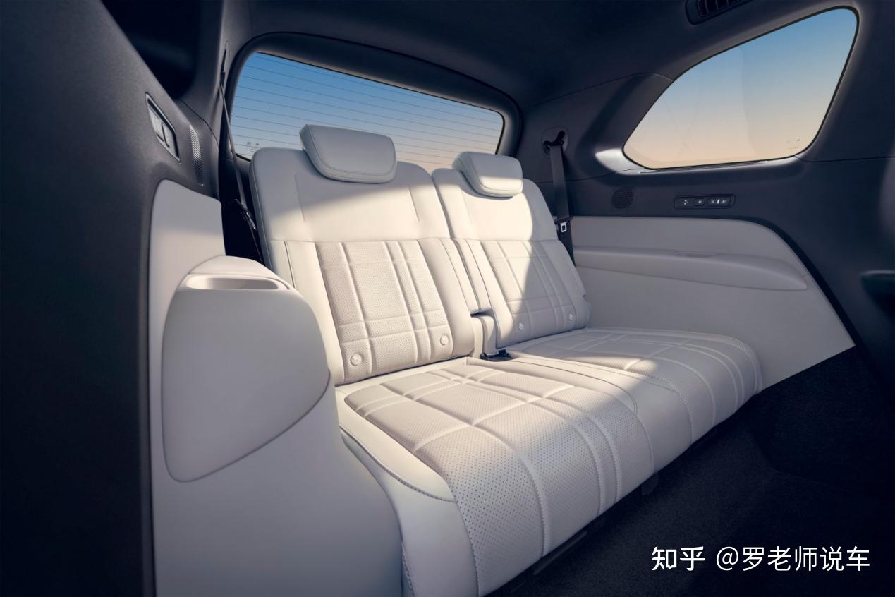 新能源六座SUV对比，深蓝S09 VS 领克900，谁才是奶爸优选？ - 知乎