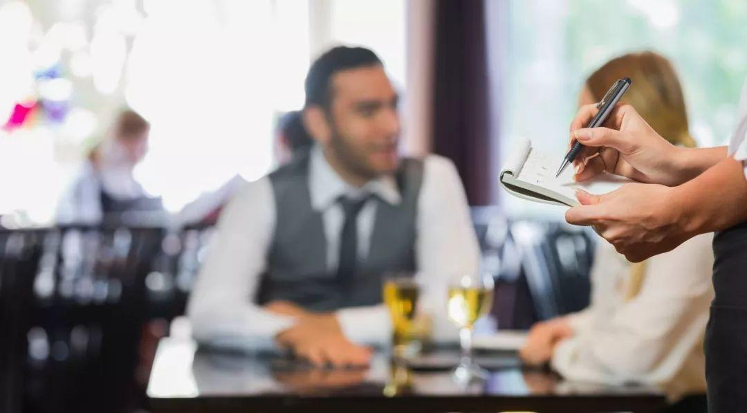 英语中Wait a moment 究竟要别人等多久？ - 知乎