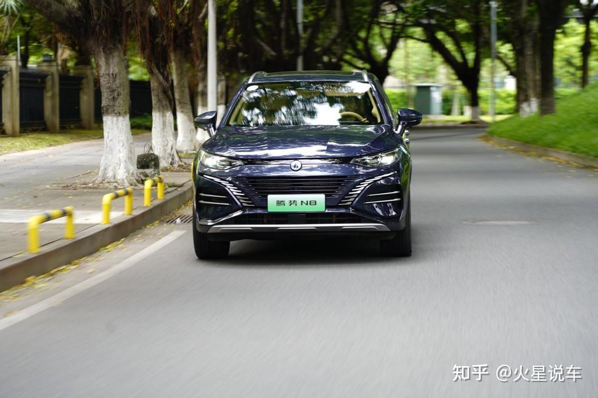 试驾腾势N8：1.5T+云辇C才31.98万起，极具爆款潜质 - 知乎