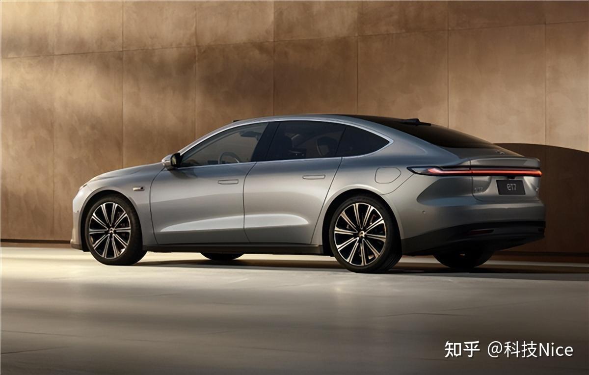 新款蔚来ET7官图发布：直面竞争德系豪华56E，国产纯电轿车再升级 - 知乎
