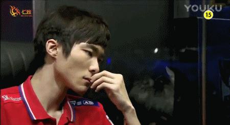 如何看待s7faker哭了，全场呼喊faker？ - 知乎