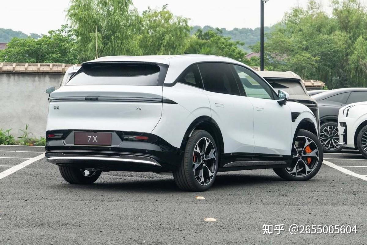 解读极氪7X，22.99万起，标配800V快充+8295智能座舱，轴距超2米9 - 知乎