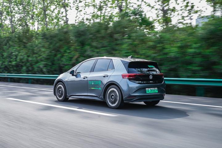 关于ID3驾驶感受 - 知乎