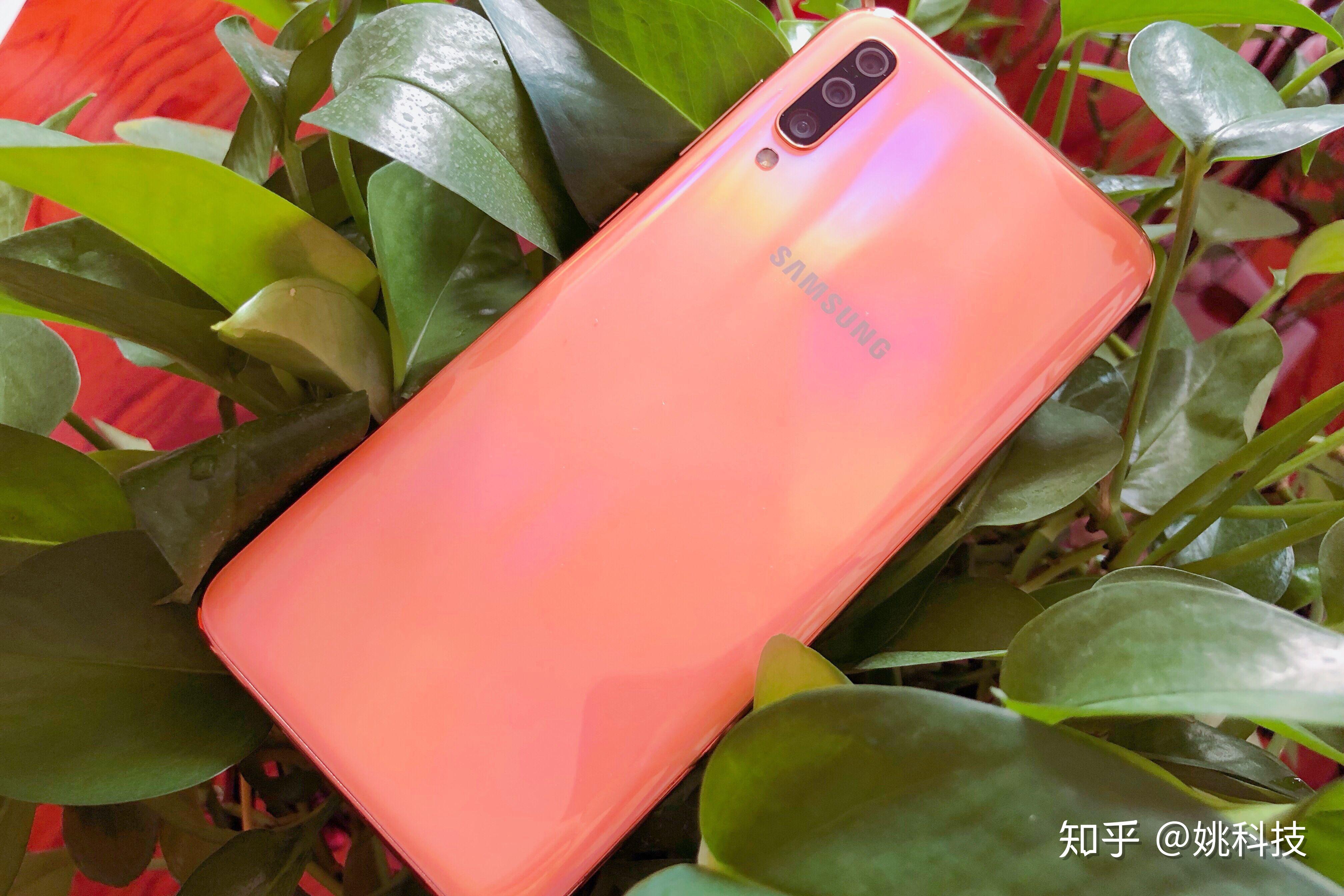 三星Galaxy A70评测：国际大厂的中端机不像中端机 - 知乎