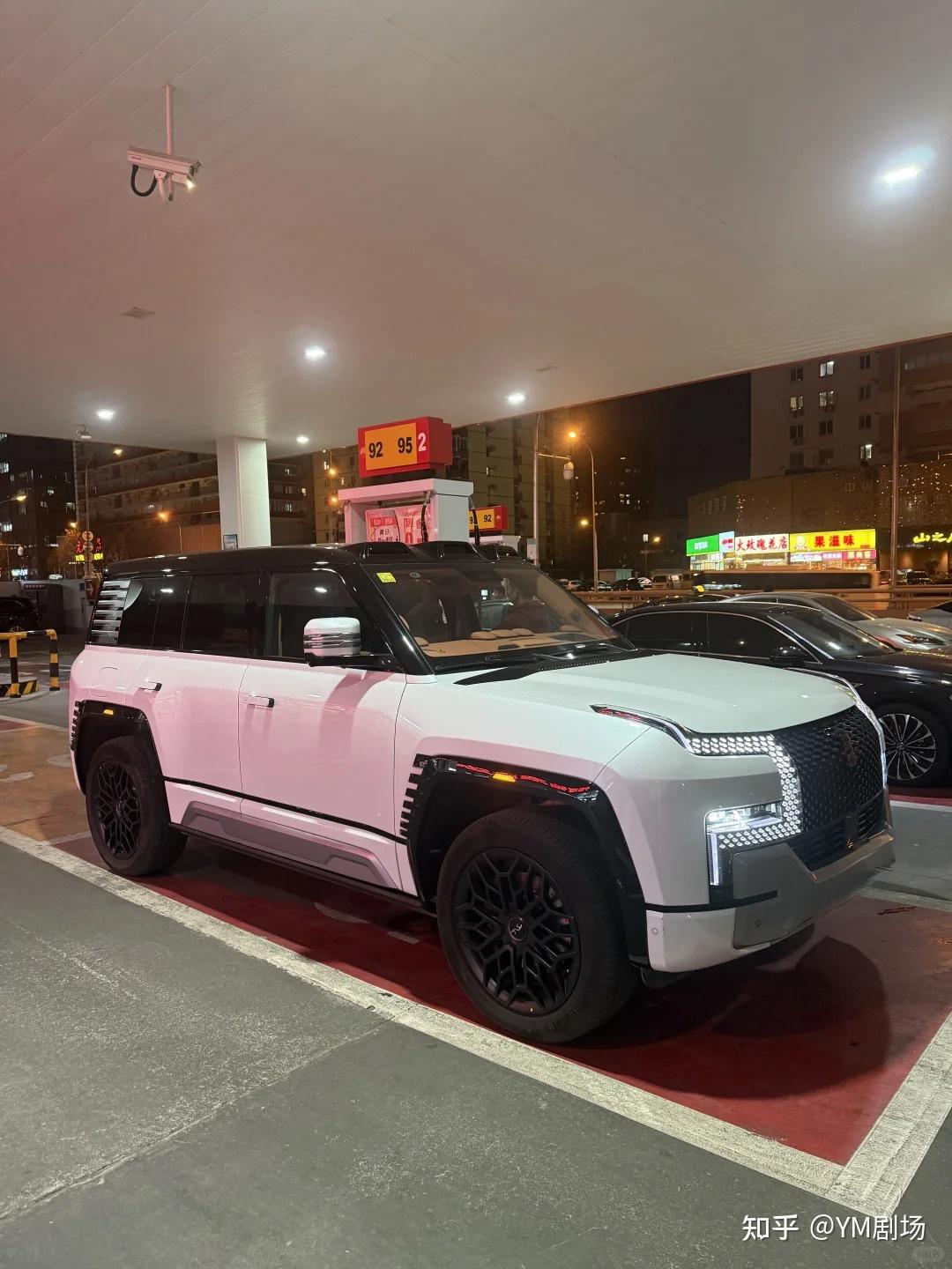 比亚迪VS吉利旗舰SUV对决：仰望U8L与极氪9X谁更胜一筹 - 知乎