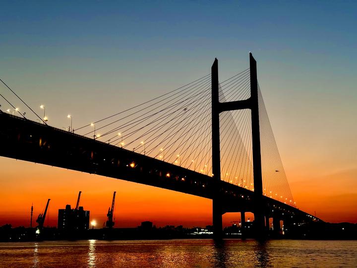 Navier-Stokes 方程弱解能量衰减的下界估计 - 知乎