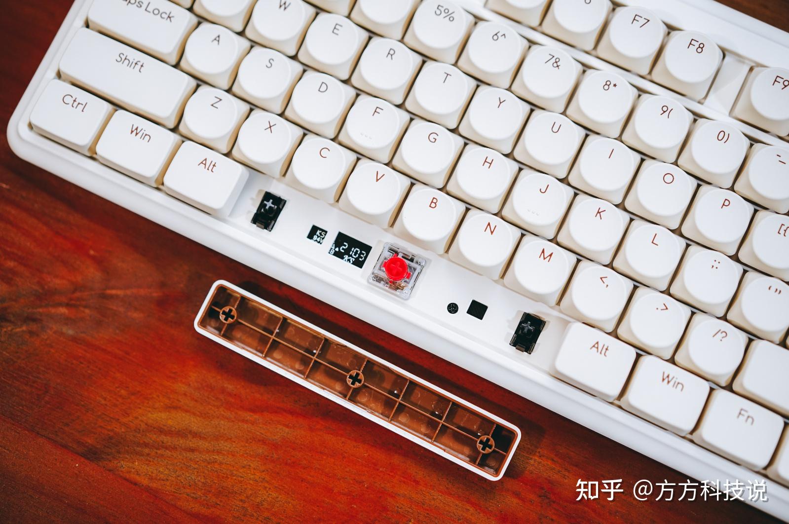 奶糖加持的双模无线键盘是什么体验？ikbc S300告诉你：可盐可甜 - 知乎